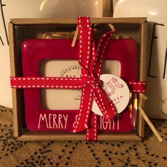 Rae Dunn | Holiday | Rae Dunn Merry Bright 3 X 2 Photo Frame Ornament ...